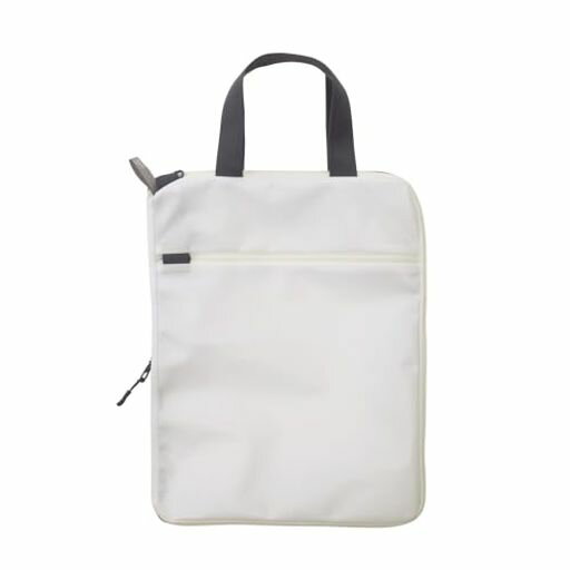 特長1:旅行や収納などでかさばらずに便利 特長2:衣類ごと洗濯可能なのでコンパクト状態を解除してそのままお洗濯 特長3:便利な持ち手付き 特長4:仕分けが視覚的にわかる(内外ポケット)2か所 特長5:容量:11L