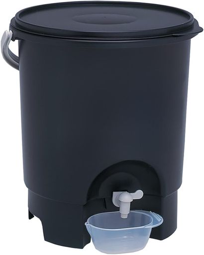 本体サイズ:約31.4x31.4xH34.4cm 材質:ポリプロピレン、フタ:ポリエチレン 生産国:日本 容量:約15L