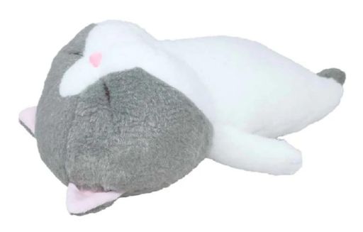 「棒のように寝る猫」あるあるな猫の姿をそのままぬいぐるみにしたシリーズ。無防備でまるで人間のような姿に癒される人、続出です。 やわらかな毛質で、背中にはビーンズが入っている為、ほどよい重みがあります。 少し大きめサイズ。ふわふわなアルパカ生...