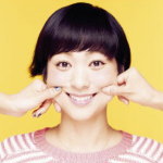 近藤夏子　CD 【スマイる ! 】 2014/3/5発売 ○シンガー・ソングライター近藤夏子(こんどうなつこ)のよしもとアールアンドシー移籍第一弾となるミニ・アルバム。近畿大学の学生と共に作り出し、関西を中心に話題を集めた「近大の唄」他、高...