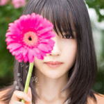 新山詩織　CD+DVD 【ファインダーの向こう】 初回限定盤 送料無料(日本国内） 2016/11/30発売 ○2016年4月放映の、福山雅治主演の月9ドラマ『ラヴソング』でドラマ初出演を果たし、劇中で重要楽曲となった挿入歌『恋の中』を歌っ...