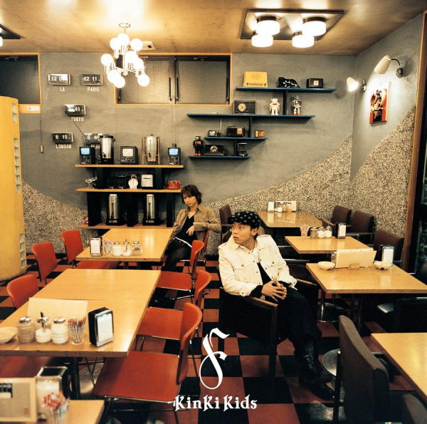 KinKi Kids　CD 【F album】 通常盤 ※複数購入の場合、お荷物の大きさ相当の送料が加算されますのでご了承下さいませ。 2002/12/26発売 ○シングル「Hey!みんな元気かい？」、「愛のかたまり」アコースティックバージ...