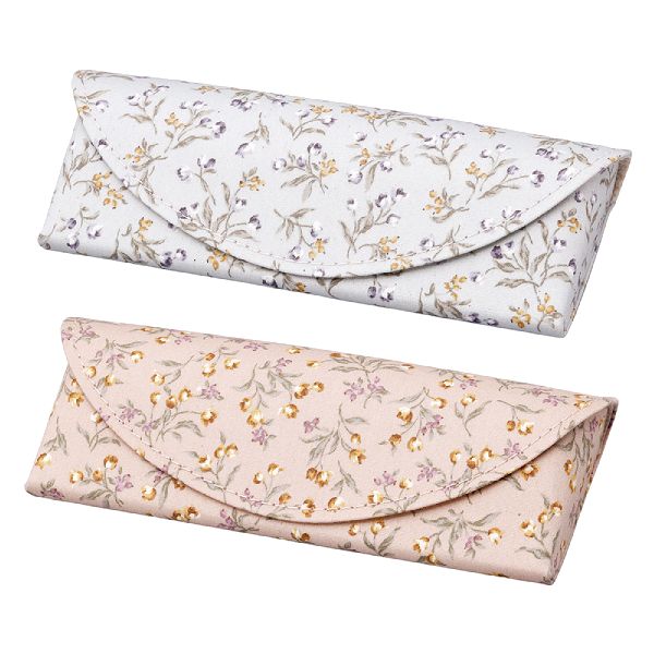 コットン　布製　メガネケース　 【フローラ】 儚げなフラワーデザイン。 軽量なので持ち歩きや旅行にもピッタリです♪ ※生地の取り具合により、1点1点柄の配置が異なります。予めご了承下さい。 ※コットン素材の特性上、黒いポツポツ（綿柄）が目立...