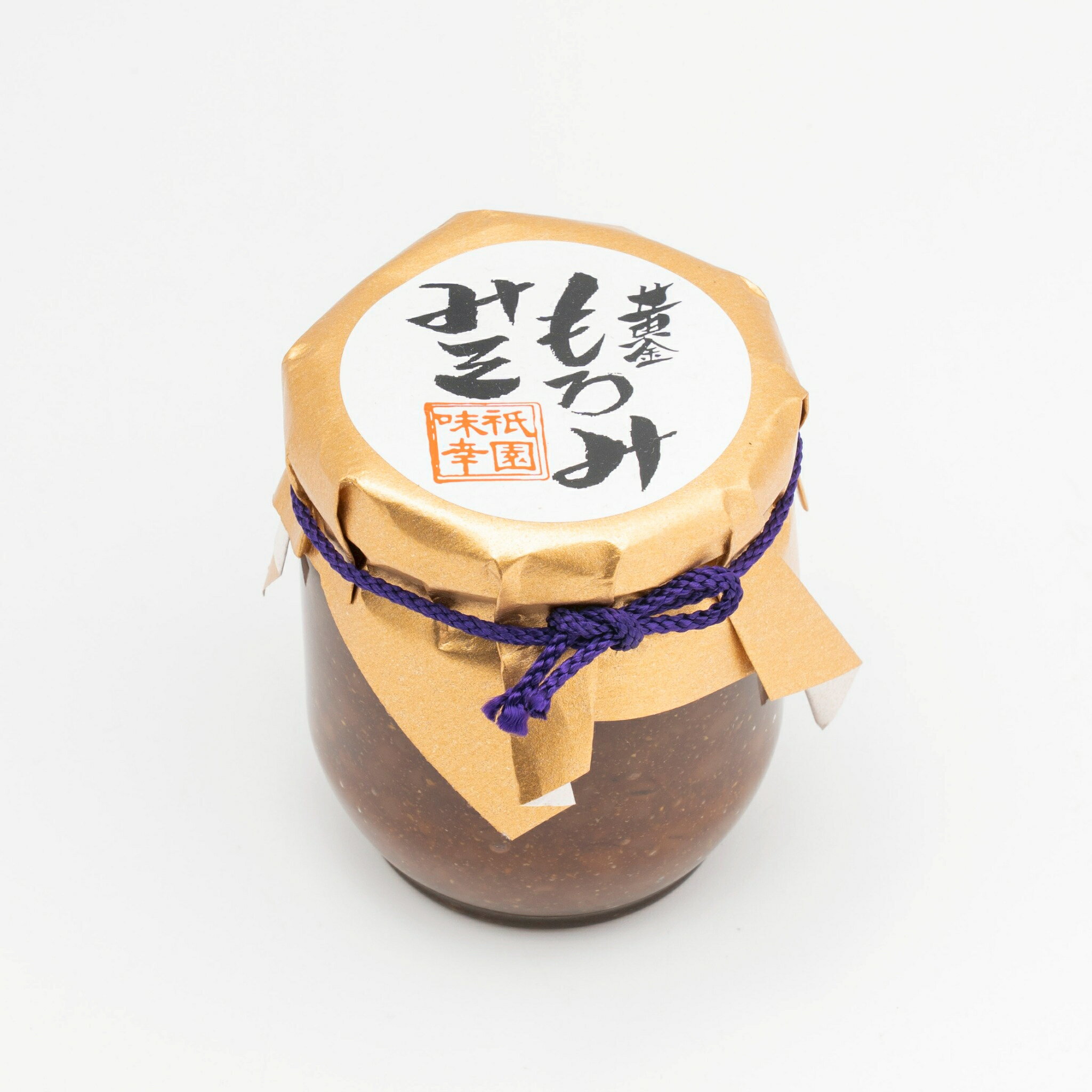 「黄金一味もろみみそ」は、激辛好きの方にぜひお試しいただきたい一品です。この商品は、甘めのもろみ味噌に、日本一辛いとされる黄金一味を使用しており、一口でしっかりとした辛味を感じることができます。辛さと甘さの絶妙なバランスが特徴で、料理のアク...