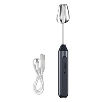 【中古】【未使用】充電式ミルク泡立て器、電動ハンドブレンダー - USB 充電式浸漬ブレンダー | ソース、スープ、バター、卵の調理用の3速度調整可能なスターラー 良好な混合効果を保証し、錆びません。強力なモーターにより、数分で材料を混ぜる...