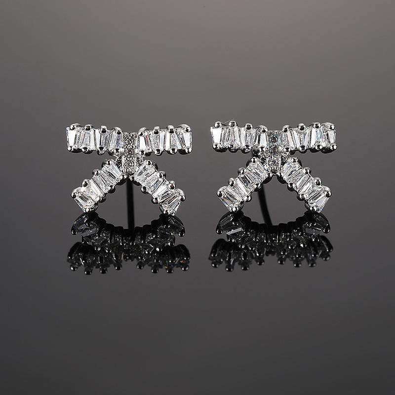 ・カテゴリ: ピアス・イヤリング・素材: 銅・加工方法: 電気メッキ・カラー: プラチナ・スタイル: フレッシュ＆スイート・流行要素: ライン、ジオメトリック