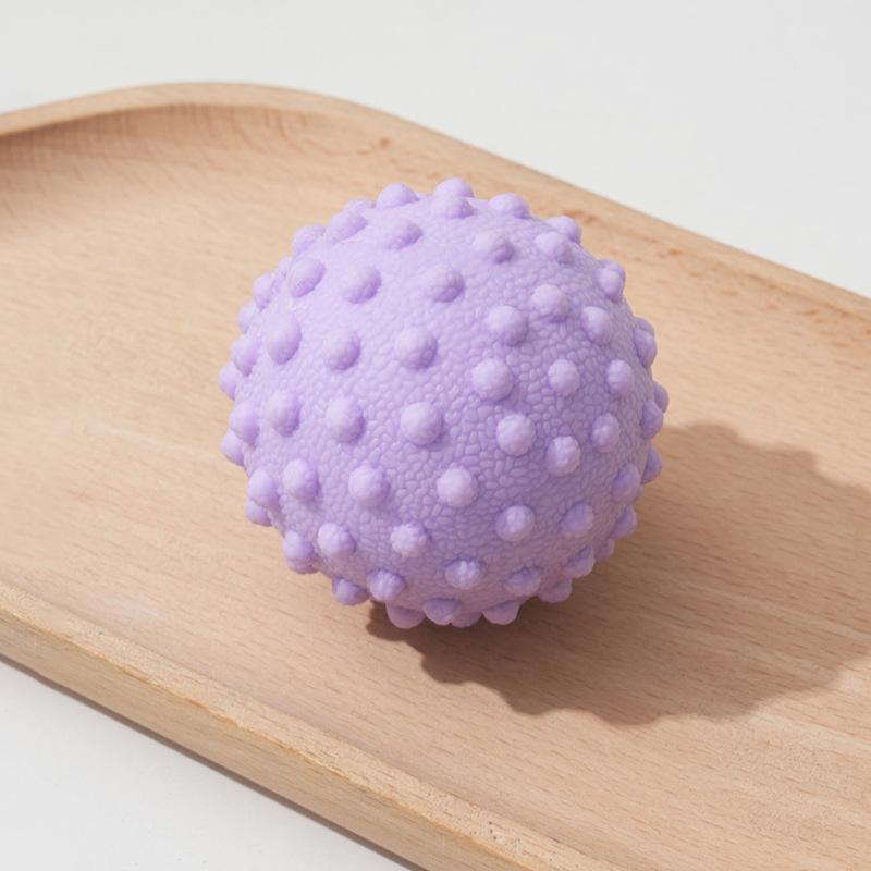 ・カテゴリ: ヨガボール・素材: TPE・重量: 67g・直径: 5.3cm・カラー展開: ライトパープル、ピンク、ロイヤルブルー、ライトグリーン、コーラル