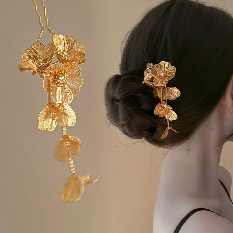 ・素材: 合金・スタイル: 新中式・形状: 花卉・加工方法: 電鍍・適用シーン: 結婚式、誕生日、旅行記念、引越し、展示会、広告プロモーション、社員福利、周年記念、ビジネスギフト、開業式、授賞記念、広報企画・流行要素: 新中式金属花朵流苏・...