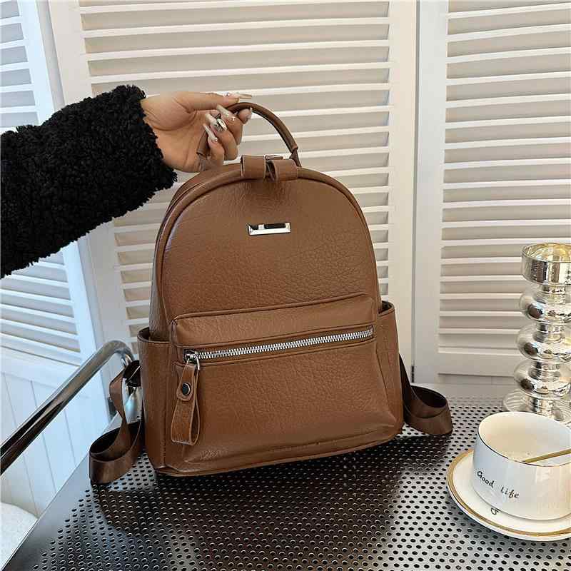 ・カラー展開: ブラック,カーキ,ホワイト,ブラウン,カフェオレ,ピンク,グリーン・スタイル: ストリートカジュアル・素材: PUレザー・デザイン要素: ステッチ、パッチワーク・裏地素材: ポリエステル・開閉方法: ファスナー・内装: 携帯...