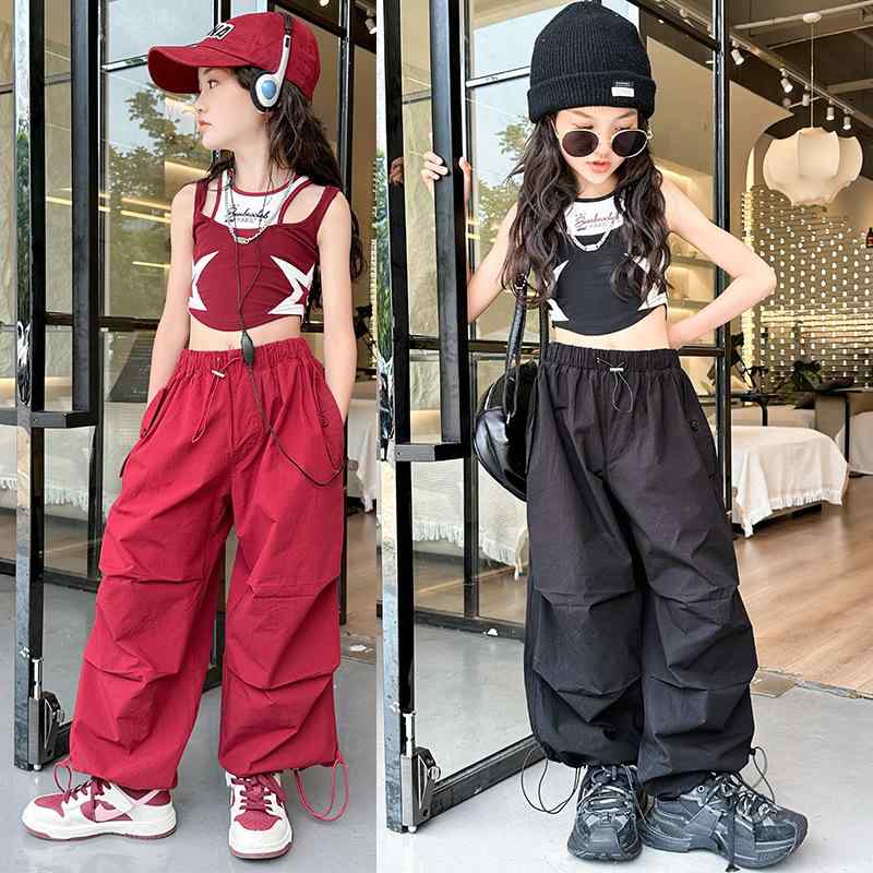 ・カテゴリ: 子供用パンツ・スタイル: 個性的・主な素材: 綿95%・対象: 女の子・対象年齢: 8歳以上、身長140cm以上・丈: フルレングス・デザイン: ワークパンツ・生地加工: 柔軟加工・ウエスト: ハイウエスト・フロント: ドロー...