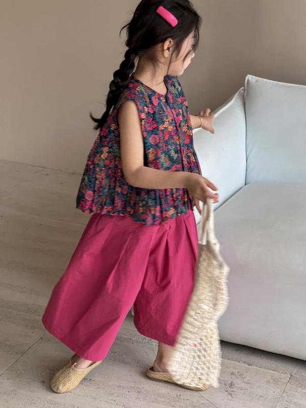 ・カテゴリ: 子供服セットアップ ・性別: 女の子 ・スタイル: 韓国風 ・セットの種類: パンツセット ・セット内容: 2点セット ・対象年齢: 3〜8歳、身長100〜140cm ・袖丈: ノースリーブ ・パンツ丈: ロング ・生地加工:...