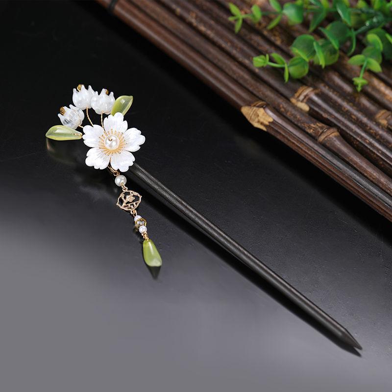 ・カテゴリ: ヘアアクセサリー・スタイル: 民族風・主な素材: 木・デザイン: 花柄・特徴: オリジナル手作り鈴蘭古風かんざし・対象: 男女兼用