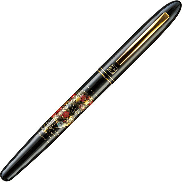 呉竹メーカーお問い合わせ：0742-50-2050●日本の伝統工芸「蒔絵」。●その美しい模様を現代技術で手紙ぺんの軸に再現しました。●ペン字タッチの手軽さで細く美しい和文字が表現できます。●日本文化の美しさを伝えるデザインは海外の方へのおみ...
