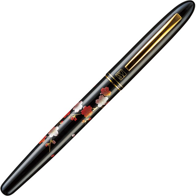 呉竹メーカーお問い合わせ：0742-50-2050●日本の伝統工芸「蒔絵」。●その美しい模様を現代技術で手紙ぺんの軸に再現しました。●ペン字タッチの手軽さで細く美しい和文字が表現できます。●日本文化の美しさを伝えるデザインは海外の方へのおみ...