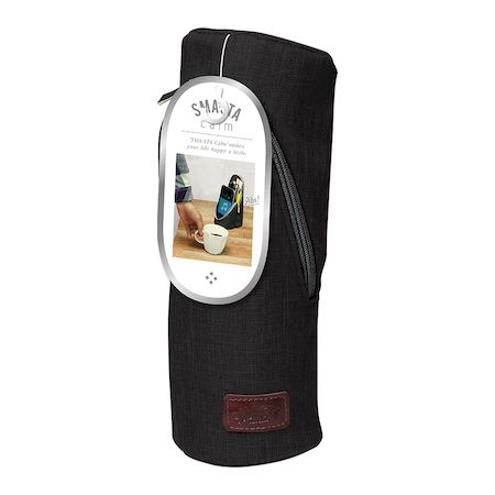 【商品説明】●大好評！スマートにスタンドするペンケース「スマ・スタ」のニューモデル。●ワンランク上の質感を纏ったデザイン。●数本のペンを入れて持ち運ぶユーザに使いやすいコンパクトなサイズ感。●しっかり安定。●ほぼワンタッチスタンド！●開くと...