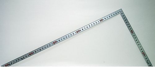 &nbsp; シンワ測定 &nbsp; 0120-666-899 【商品説明】●用途長さの測定、直角の確認やケガキ作業に使用する曲尺●機能角が薄く平たいので細かい材料にもピタリと張り付き、ケガキやすく測りやすくなっています。外側基点の内側目...