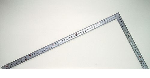 &nbsp; シンワ測定 &nbsp; 0120-666-899 【商品説明】■用途長さの測定、直角の確認やケガキ作業に使用する曲尺■機能衝撃に強く角度の狂いにくい厚手広巾タイプです。シルバー加工で表面の反射を抑え目盛が読み取りやすくなって...