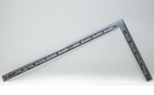 &nbsp; シンワ測定 &nbsp; 0120-666-899 【商品説明】●用途長さの測定、直角の確認やケガキ作業に使用する曲尺●機能角が薄くケガキやすくなっています。外側基点の内側目盛が付いています。シルバー加工で表面の反射を抑え目盛...