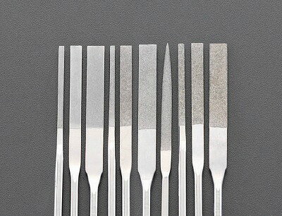 エスコメーカーお問い合わせ：06-6532-6226●全長…130mm●コーティング長…30mm●シャンク部…φ3mm●ハンドル…EA826VM-0（別売）●形状(幅×厚み)…テーパー平(2.05×0.35mm)●粒度…＃600