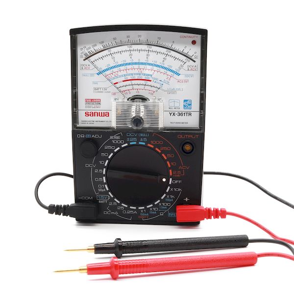 三和電気計器メーカーお問い合わせ：0120-51-3930本器は24 chワンコントロール新設計スイッチ採用、測定レンジをワイド化し、新たにオートセットポラリティ回路及び安全対策機構を備えたハイクラスのパーソナルテスタです。 ● 22chス...