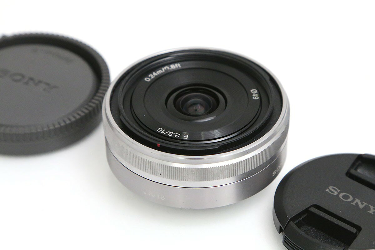 ■商品名 ソニー E16mm F2.8 SEL16F28 ■状態 並品 [外観] 全体的に使用に伴うスレや傷があります。 [光学] チリの混入はありますがくもりやカビなどは無く実用的な状態です。 [動作] 基本動作に異常は無く動作良好です。...