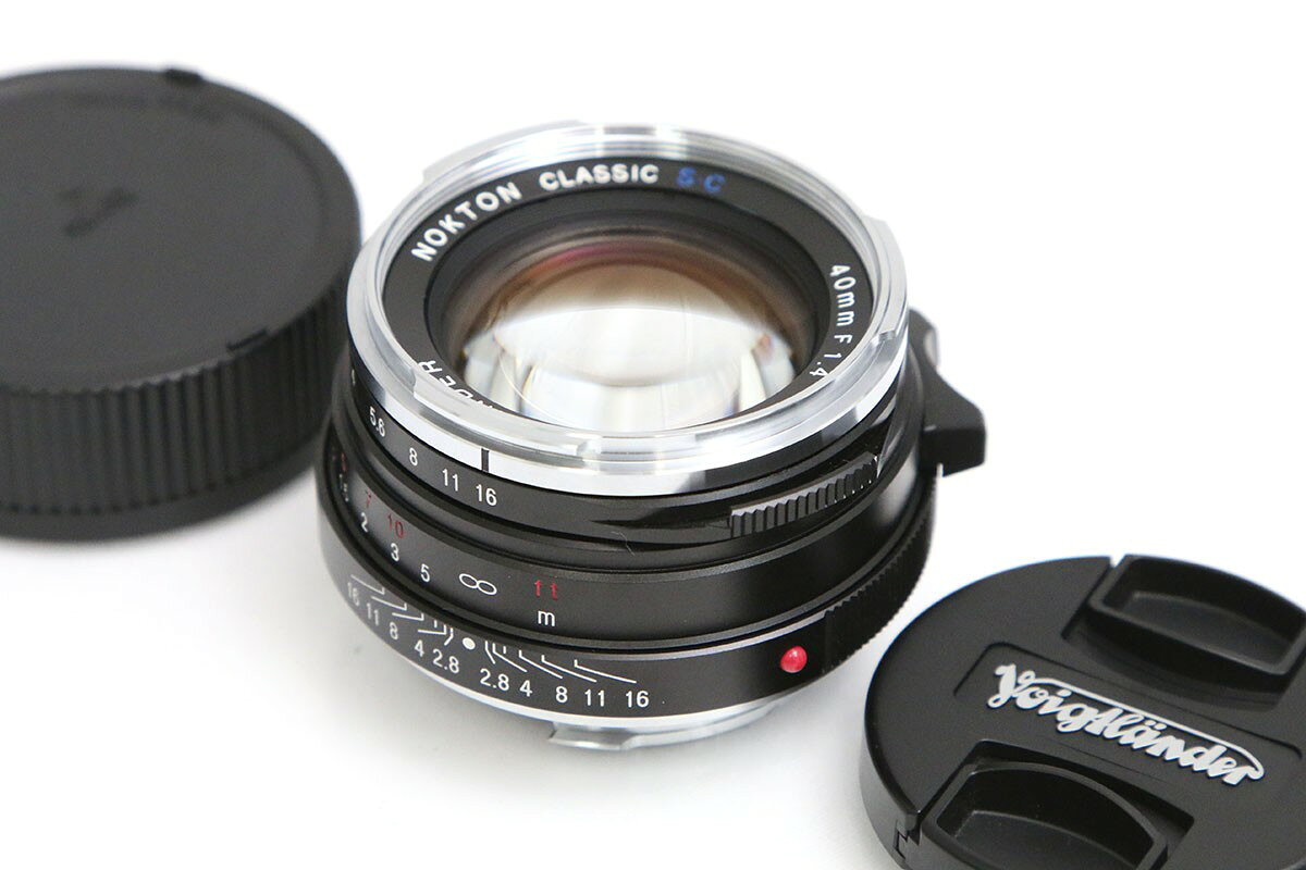 ■商品名 コシナ フォクトレンダー NOKTON classic 40mm F1.4 S.C. ■状態 美品 [外観] わずかなスレや小傷はありますが、中古品としてきれいな状態です。 [光学] わずかな微細チリのみでくもりやカビなど無くきれ...