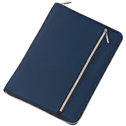 ノートの他にペンや定規、ハサミなどの小物をまとめて収納できるファスナータイプのカバーノート。ドット方眼ノート一冊付属。仕様1本体サイズ：W195 x H270 x D22mm本体重量：401g素材：表地＝ナイロン、裏地＝ポリエステル仕様：カ...