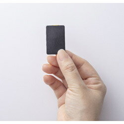 紛失防止タグアラートMAMORIOをつけた大切なモノがあなたの手元から離れると、通知でお知らせ。MAMORIOアプリを開くと最後に手元にあった場所と時間を確認できます。みんなでさがすクラウドトラッキング機能MAMORIOのアプリを入れている...