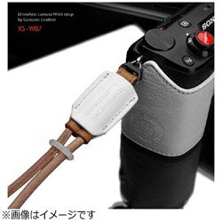 ■ミラーレスカメラ用につくられた本革カメラリストストラップ。■ベルトの位置が調節できるので、手首によりフィット。落下防止に役立ちます。■ストラップ全長：185mm■ストラップ：幅20mm×厚さ5mm※取り付け部に両端を折り返して装着するため...