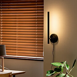 スタイリッシュなバータイプのブラケットライト人気のLEDバーライトマンクスシリーズのウォールライト。シンプルでモダンなデザイン。バーライトは縦向き、横向きと角度を変えれるのでインテリアに合わせて調節できます。電源はコンセントと壁から直接取る...