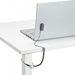 両面テープで取り付け。本体が外れたり、ワイヤーが切れるとアラームで知らせる。■両面テープで簡単に取付けられます。■本体が外れたり、ワイヤーが切れると、アラームが鳴ります。1.ワイヤーを机の脚などに巻き付けます。2.本体裏面の剥離紙を剥がしま...