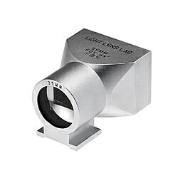 LIGHT LENS LAB 35mm 光学ビューファインダー「L-VF35」は、LIGHT LENS LAB M 35mm f/2 に適した外付けビューファインダーです。ライカ製ビューファインダー「SBLOO」の復刻版と呼ぶことができる製...