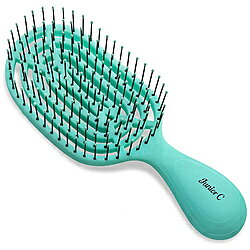 NuWay 4Hairの最小最軽量タイプのコンパクトなヘアブラシJunior Cは、お子様やご年配の方でも使えるコンパクトサイズなNuWay 4Hairのヘアブラシです。もちろん犬や猫へのブラッシングも可能です。■コンパクトなサイズ感“うる...