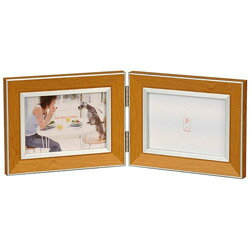 同じ大きさのフレームを併せて使うタイプです。【製品仕様】■外寸：174×136mm■内寸：127×89mm（左右同様）■窓寸：120×80mm（左右同様）■重量：370g■パッケージ：かぶせ箱本体：樹脂製・ガラス入壁掛用金具付仕様1【色・柄...