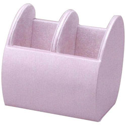 メガネが2本入り、ディスプレイに重宝。本体サイズ(H×W×D) mm外寸（約）：W120×D93×H107mmその他サイズ 1(H×W×D)内寸（約）/1本分：W50×D53×H90mm本体重量272g素材合金、合皮内貼りピンクメガネが2本...