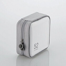 ■CD/DVDをスタイリッシュに収納できるCD/DVDファスナーケース52枚のCD/DVDをスタイリッシュに収納できるCD/DVDファスナーケースです。■縦置き/横置き可能なスクエアデザイン縦置きでも横置きでも自立し、本棚や机周りに収納しや...