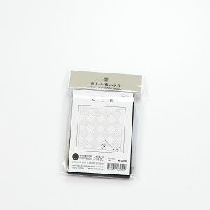 お好きな柄と糸を組み合わせたい方に最適な布パック。一目刺しの花ふきんをそろえました。画像には1枚を刺すために必要な糸量の目安がついています。