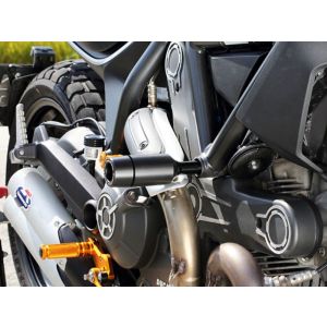◆万が一の転倒でも車体のダメージの低減が期待できるフレームスライダーは、ワインディングやストリートでも必需品です◆フレームスライダーの本体は、摩擦係数の小さいジュラコン樹脂製で、転倒の衝撃を滑らせることで低減しますタイプ:ロング色[カラー]...
