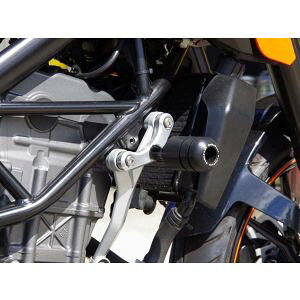 ◆ワインディングやサーキット走行が楽しい125/200 DUKEだからこそ、万が一の転倒でもダメージの低減が期待出来る、フレームスライダーをぜひ装備して下さい◆取り付けは、専用のマウントプレートをフレームにセットし、スライダー本体をボルトオ...