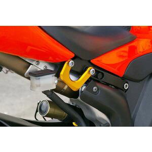 ◆CBR1000RR (04-07) 用のレーシングフックが完成いたしました◆シートレールに取り付けられているタンデムホルダーを外し、そこに取り付けていただきますと、車載する時のタイダウン固定ポイントとしてご使用いただけます◆またタンデムス...