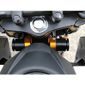 ◆GROM用の、レース専用ハンドルストッパーです◆フレームにアルミ削り出しのベースとジュラコン製のストッパーをセットし、フォークの動きをを直接ブロックします◆これにより、アンダーブラケットにストッパータブを設けたタイプのように、転倒時にタブ...
