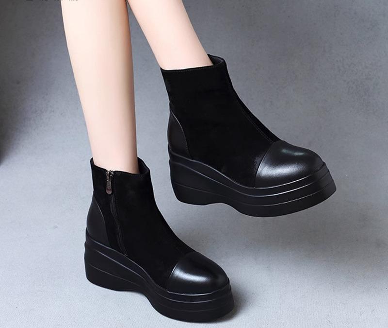 ブーツ レディース ショートブーツ 靴 マーティン ブーツ スエード 厚底 サイドジッパー 幅広 ラウンドトゥ 防水 カジュアル ぺたんこ 秋冬 あったか 防寒 ブラック 定番 シンプル 歩きやすい 履きやすい 美脚 通勤 通学 オシャレ