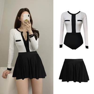 2点セットのお得でかわいいバイカラーの水着。体型カバーをしながらおしゃれに着ていただけます。展開　スカートタイプ、パンツタイプサイズ　S　M　L　XLサイズ(cm)S /身長 150-165　/胸囲　80-85　/ウエスト　26.8-30/...