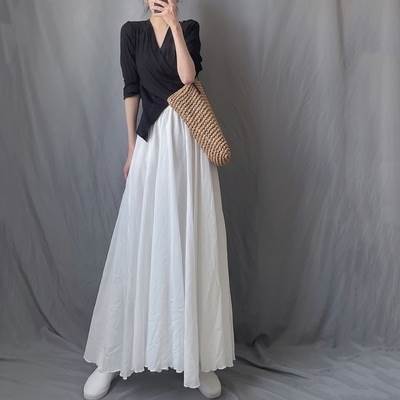 優しい天然素材の風合いが素敵なロングスカートです。カラーバリエーションも豊富で、丈の長さもお選びいただけます。色展開 ホワイト ミルクティー パープル レッド ブラックサイズ 85 95サイズ(cm)85 /ウェスト 65-100 /スカー...