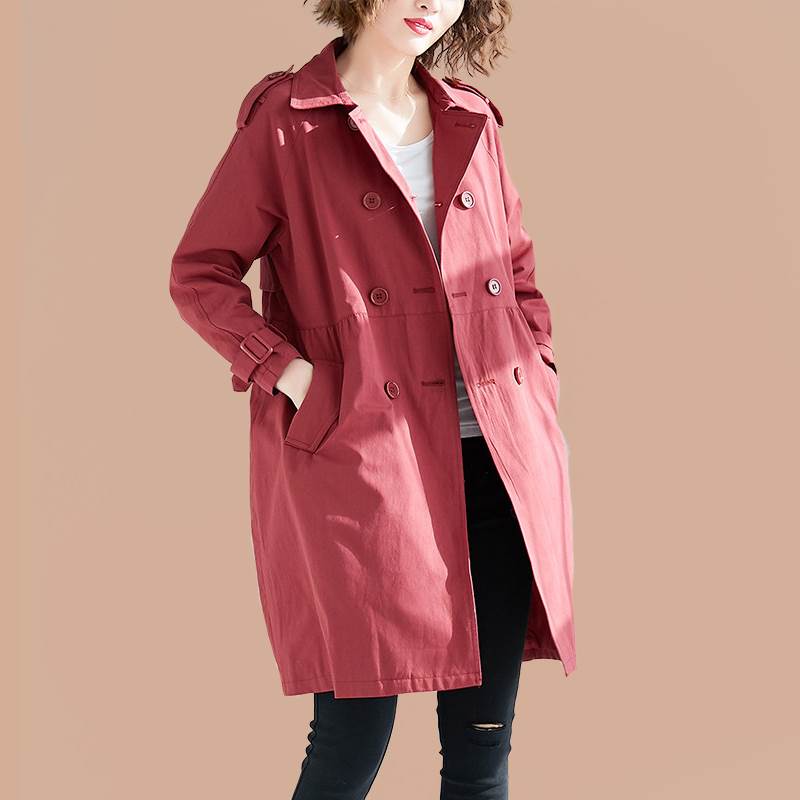 ハイウエスト切り替えトレンチコートです。ミディアム丈でコーデにも合わせやすいトレンチお洒落なレッドと王道ベージュとブラックのカラー展開です。色展開 レッド ベージュ ブラックサイズ M L XL 2XL 3XLサイズ(cm)M /着丈 84...