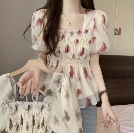 メリハリあるデザインできれいに身体のラインに馴染む大人女子のためのアイテムです。絶妙なパフスリーブは女性らしさを高め、普段着やパーティーだけでなく、仕事やオフィスなどのシーンにも大活躍です！色展開 レッド グリーンサイズ M L XL 2X...