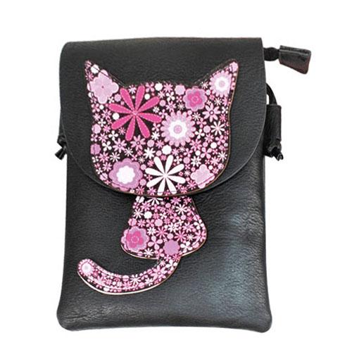 可愛らしい花柄の猫がプリントされたポシェット。ちょっとしたお出掛けにもピッタリなサイズ。背面にはスマホポケットが付いています。他店舗でも併売しているため、一部在庫切れが起きる場合がございます。そのため一部取り寄せとなり、遅延やキャンセルとな...