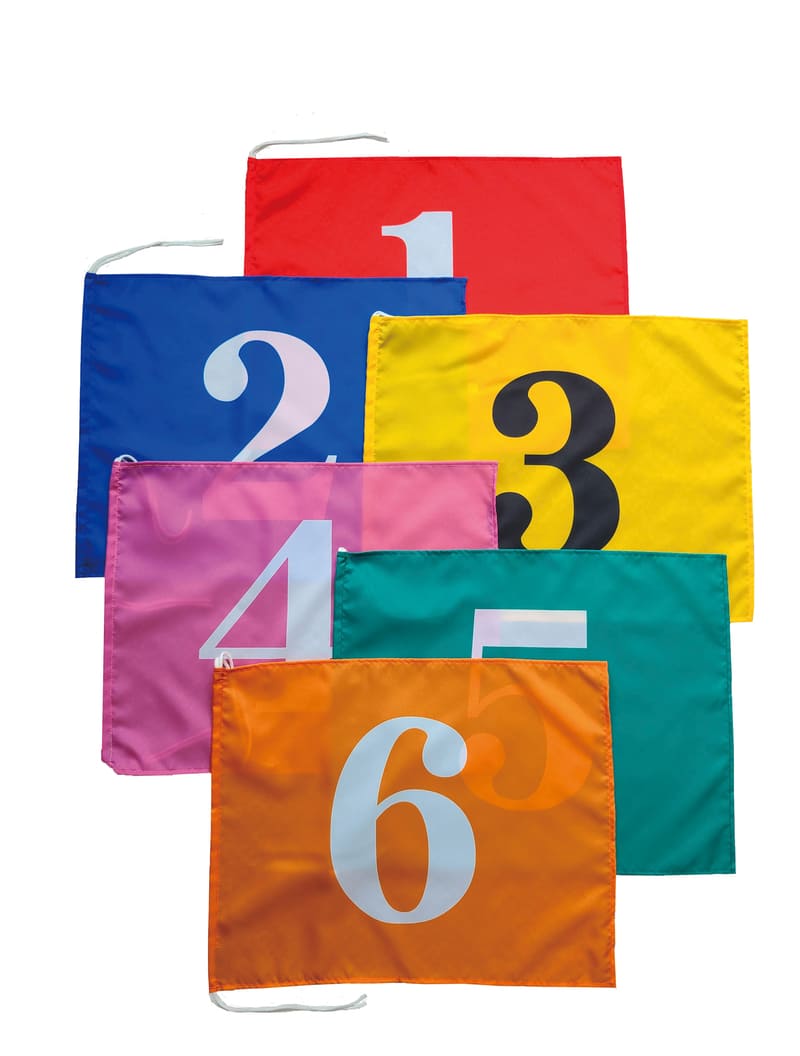 等旗 6枚1組35cm × 45cm6枚1組綿日本製●取付紐付●色（1：赤・2：青・3：黄・4：ピンク・5：緑・6：橙 ※当店は三和体育製販株式会社の正規販売代理店です。 ※こちらの商品はメーカーからの直送となります。 ※北海道、四国、九州...