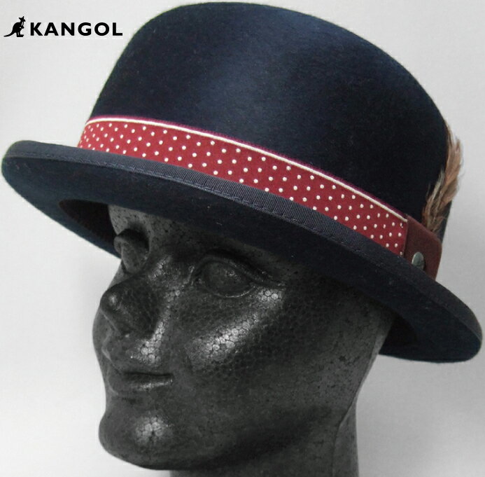 アイビールックにオススメなカンゴールのツイードボウラーハット。ポイントとなるリボンがトラッド感を演出。ボウラーで求められる硬さも十分でしっかりとした仕上がりです。 【素材】ウール100% 【サイズ】 M ： 57cm L ： 59cm XL...