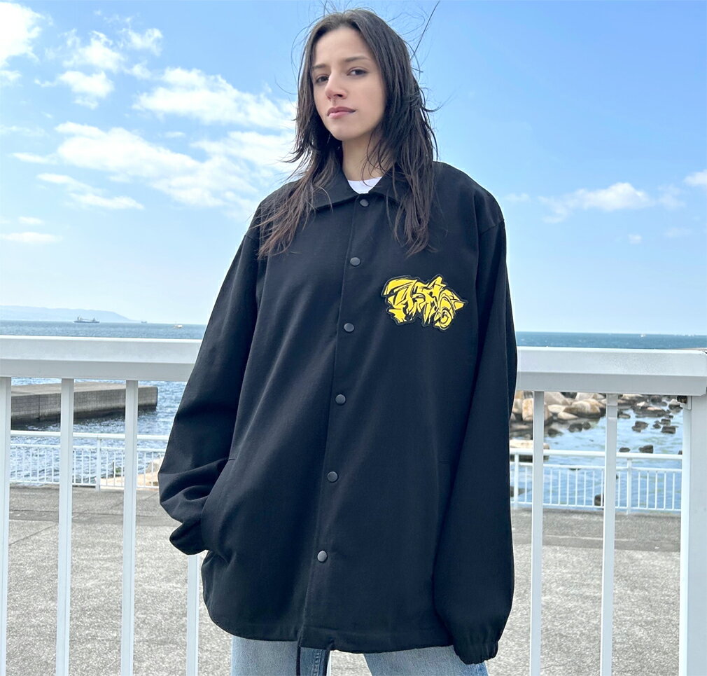 グラフィック コーチジャケット 立体的に描かれたAFO グラフィックアート 太番手の糸を使用ししっかりとしたヨレ知らずの質感 【素材】コットン 100％ （シシュウ マーキング） 【MODEL】FEMALE / ANKA 169cm / X...